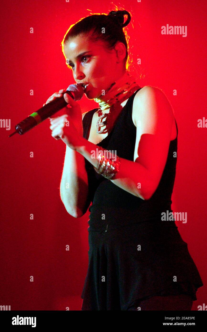 Nelly furtado performing hi-res stock photography and images - Alamy