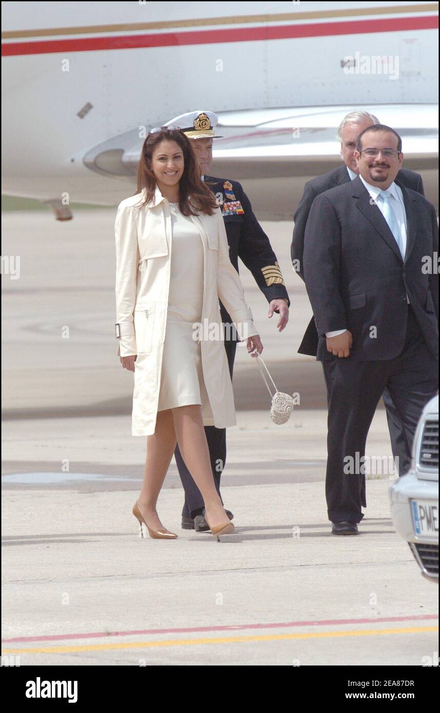 Bahrain's Crown Prince Salman Bin Hamad Al-Khalifa and his wife ...