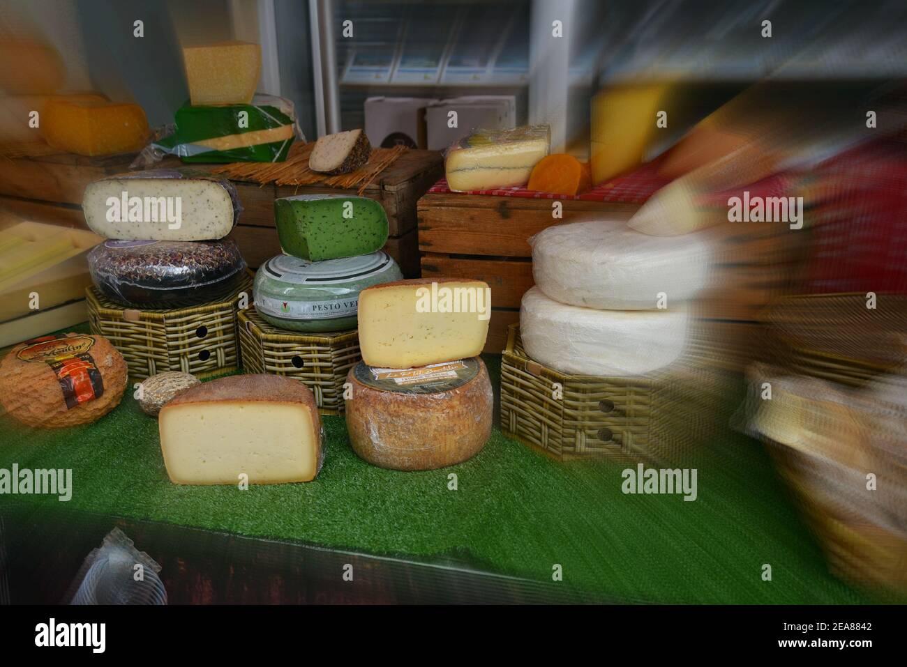 France market cheese tourists hi-res stock photography and images - Alamy