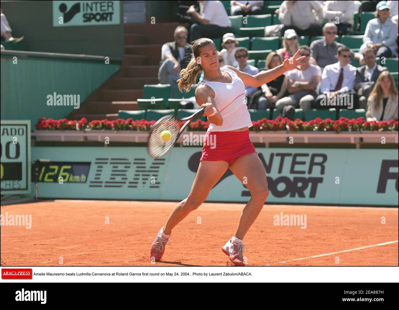 Amelie Mauresmo beats Ludmilla Cervanova at Roland Garros first round ...