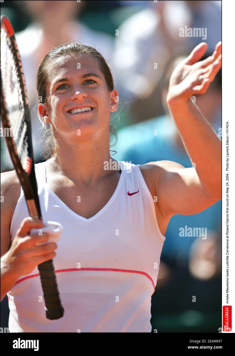 Amelie Mauresmo beats Ludmilla Cervanova at Roland Garros first round ...