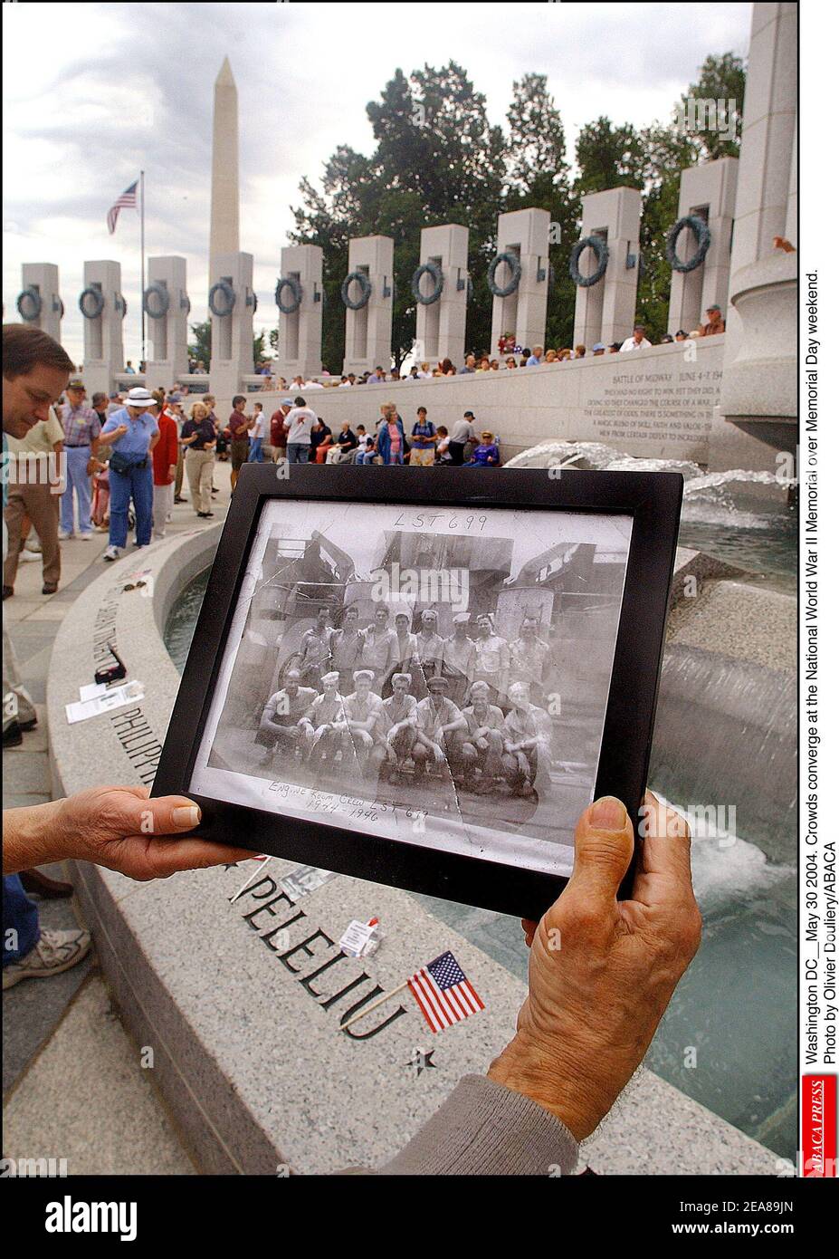Washington DC May 30 2004. Crowds converge at the National World War II ...