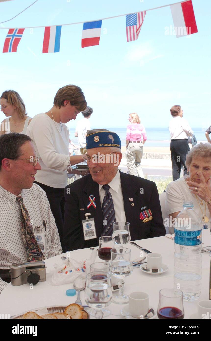 D-Day veterans of the 29th Infantry Division attend lunch at Saint ...