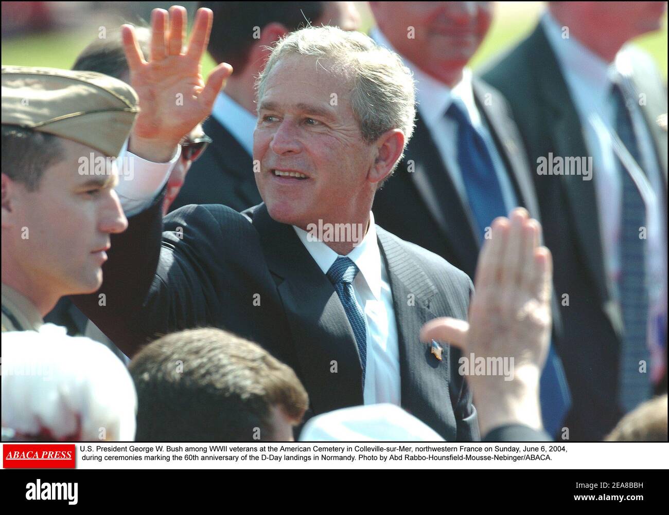 U.S. President George W. Bush among WWII veterans at the American ...