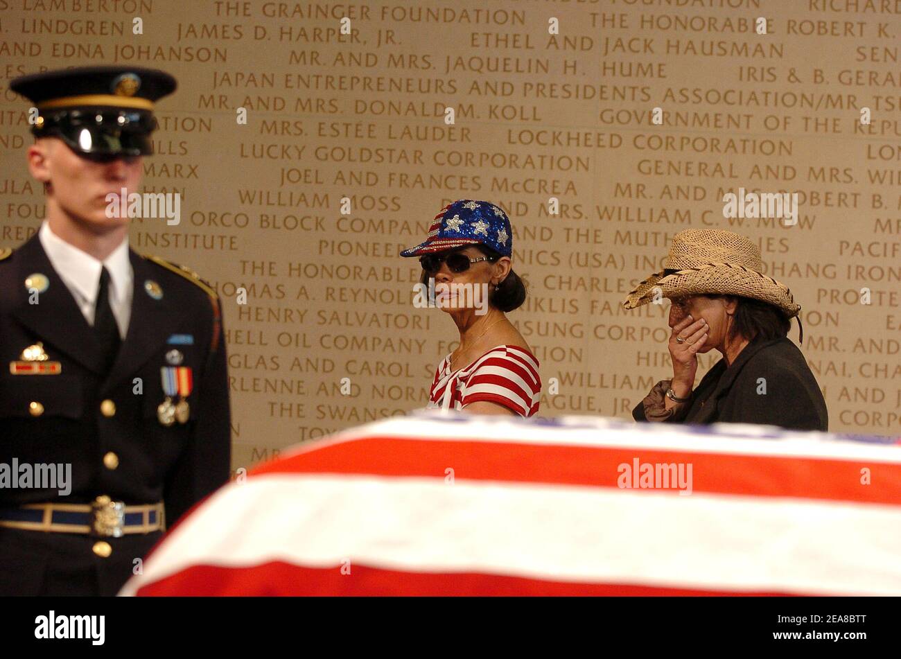 The body of Former President Ronald Reagan arrived Monday at his ...