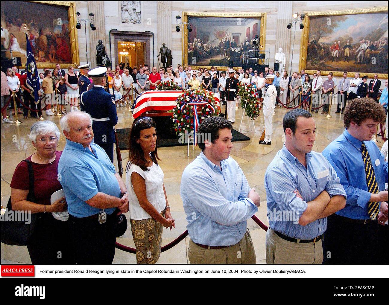 Former president Ronald Reagan lying in state in the Capitol Rotunda in ...
