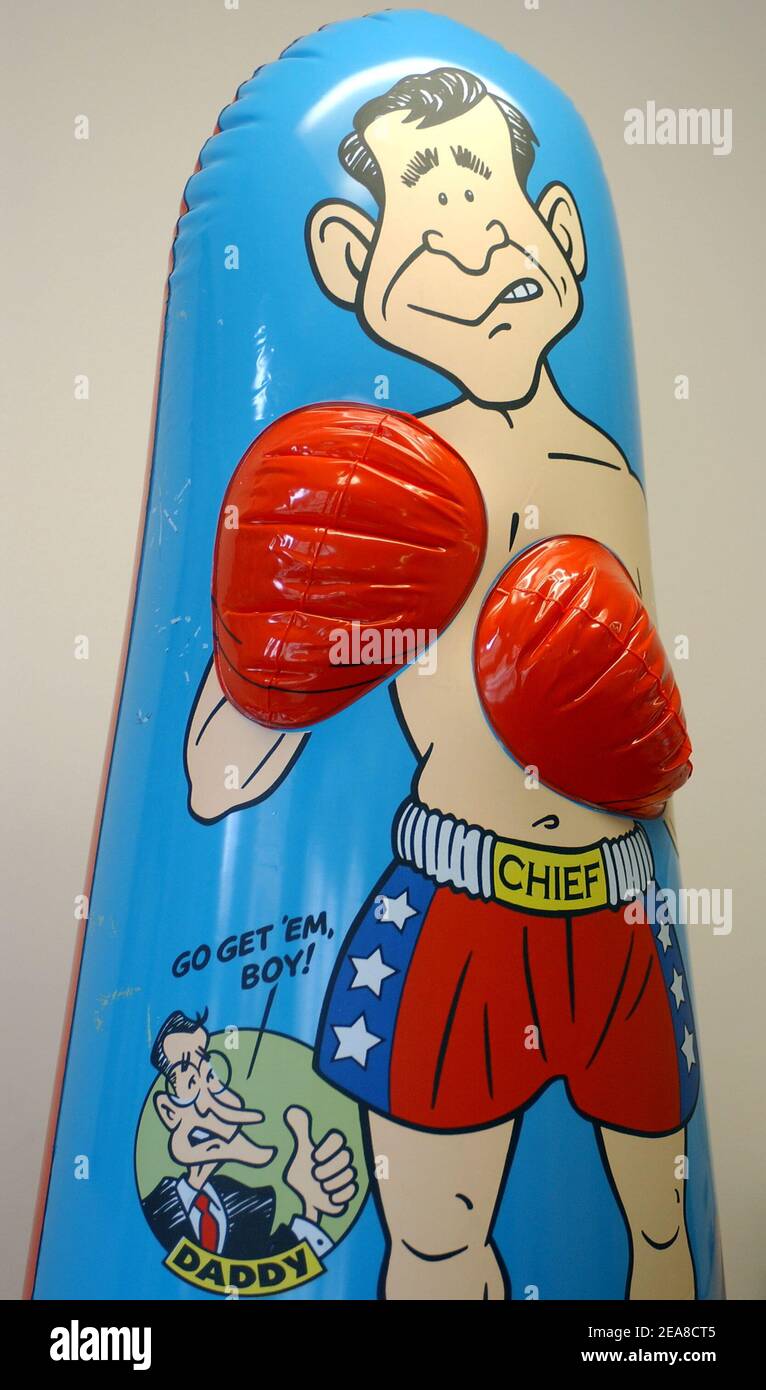 Caricature george bush hi-res stock photography and images - Alamy