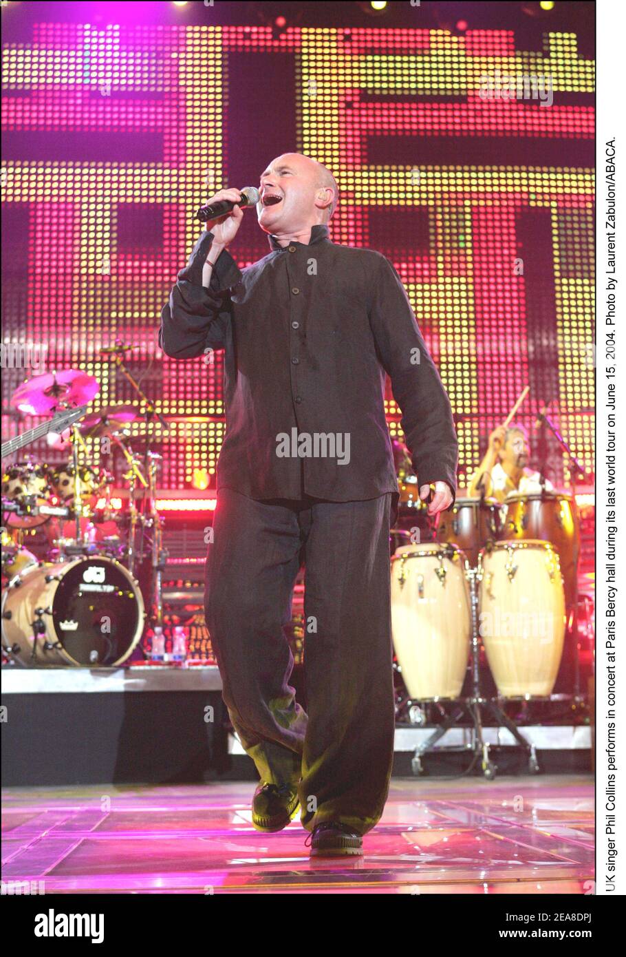 Phil collins 2004 hi-res stock photography and images - Alamy