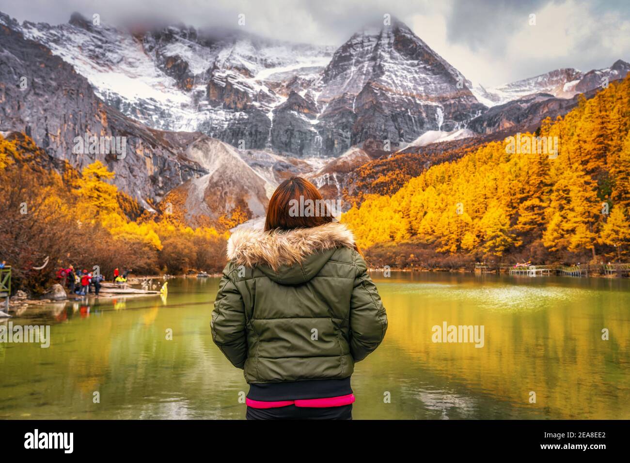 Trav side hi-res stock photography and images - Alamy