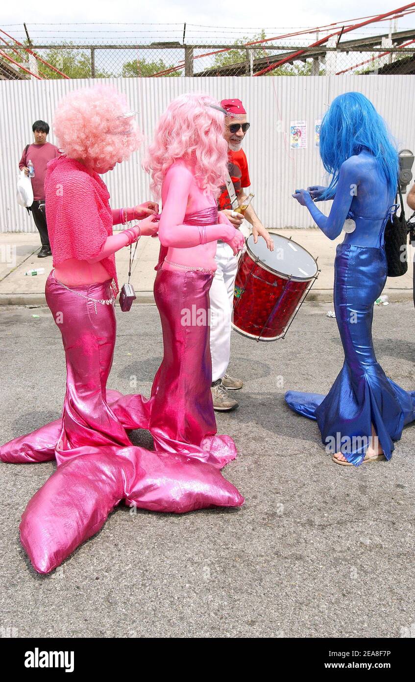 2004 Coney Island Mermaids Parade in New York, on Saturday June 26 ...