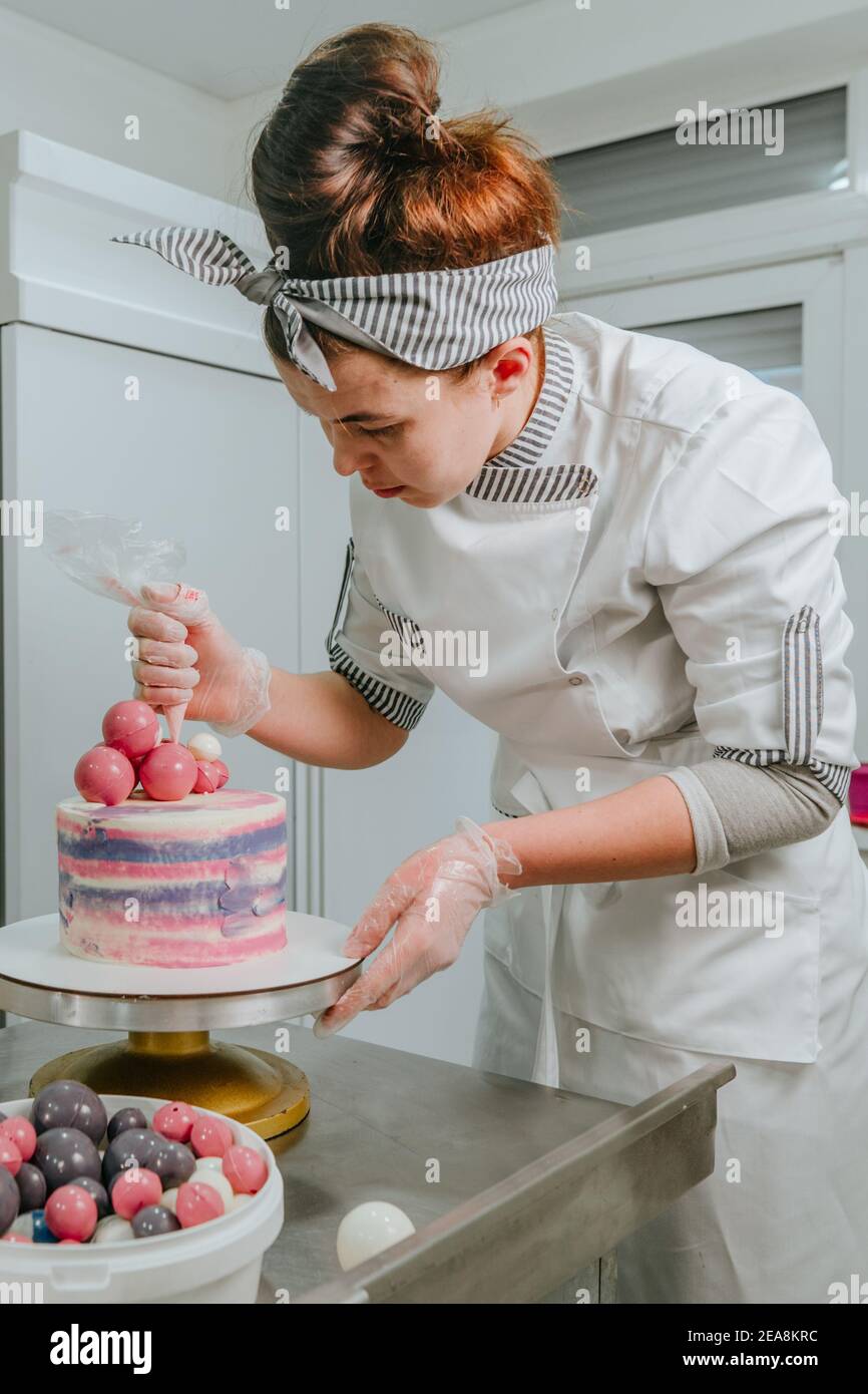 Female confectioner hi-res stock photography and images - Alamy