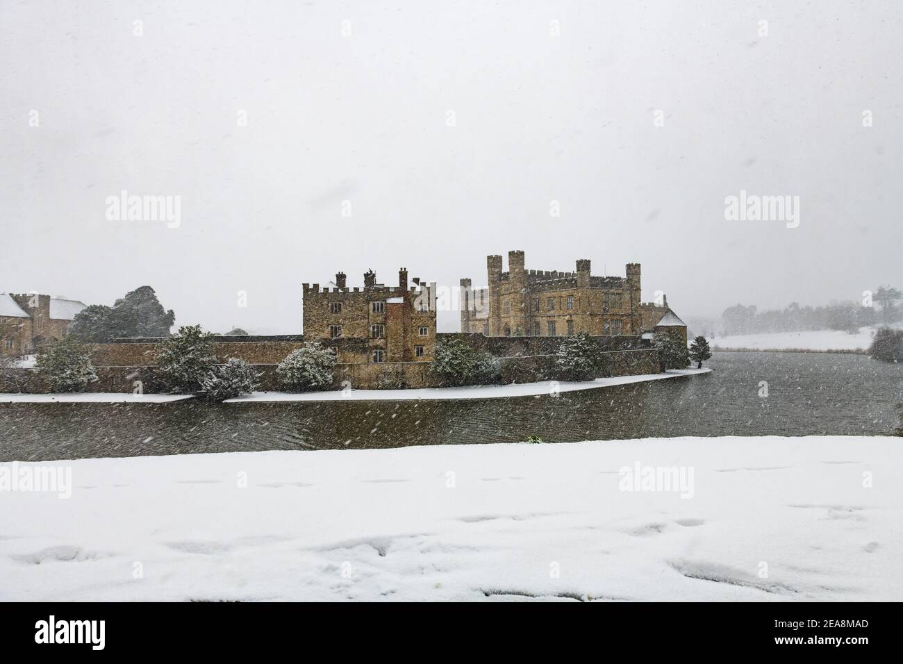 Leeds Castle Kent in Snowstorm Stock Photo - Alamy