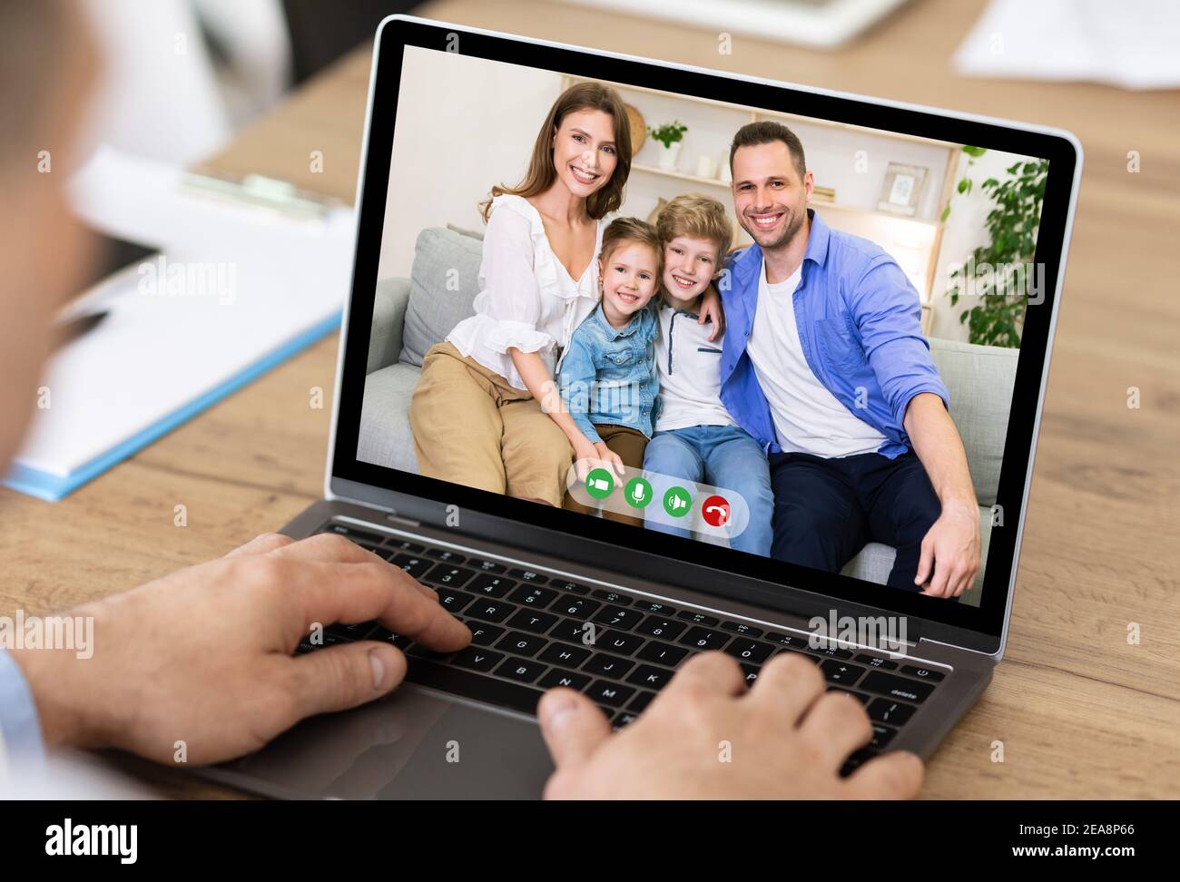 Kids speaking hi-res stock photography and images - Alamy