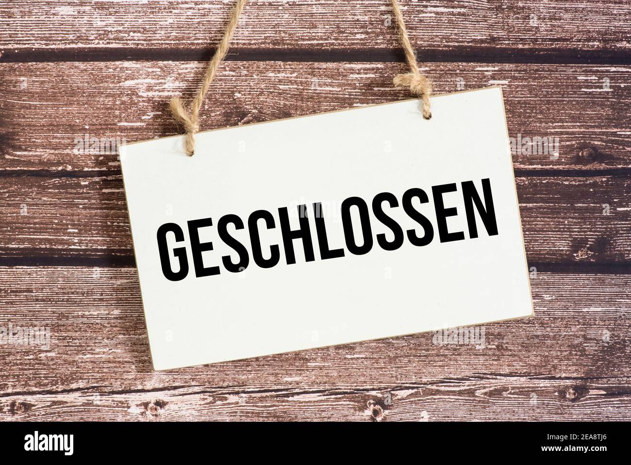 A sign closed Stock Photo - Alamy