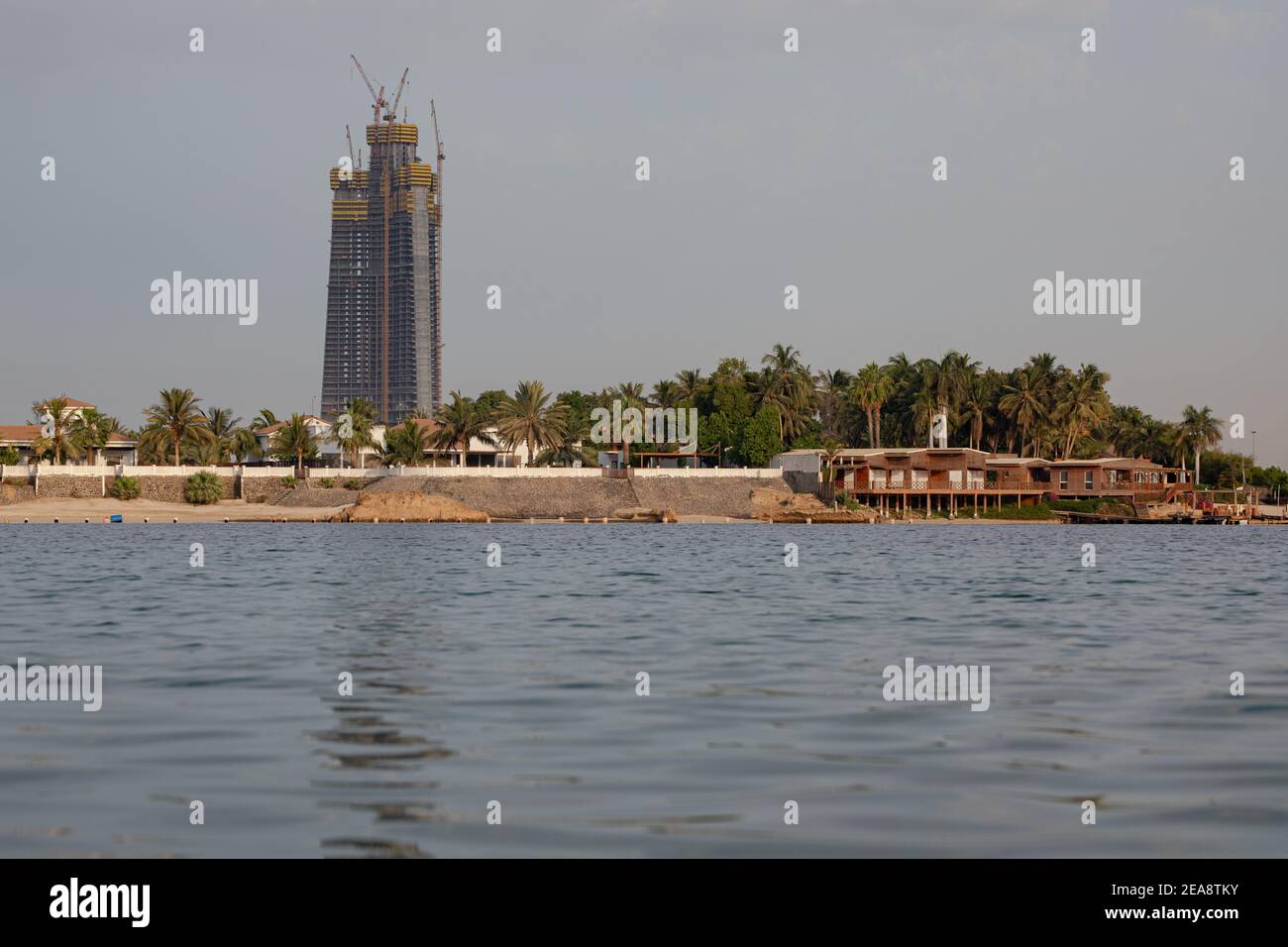 Jeddah kingdom tower saudi arabia hi-res stock photography and images ...