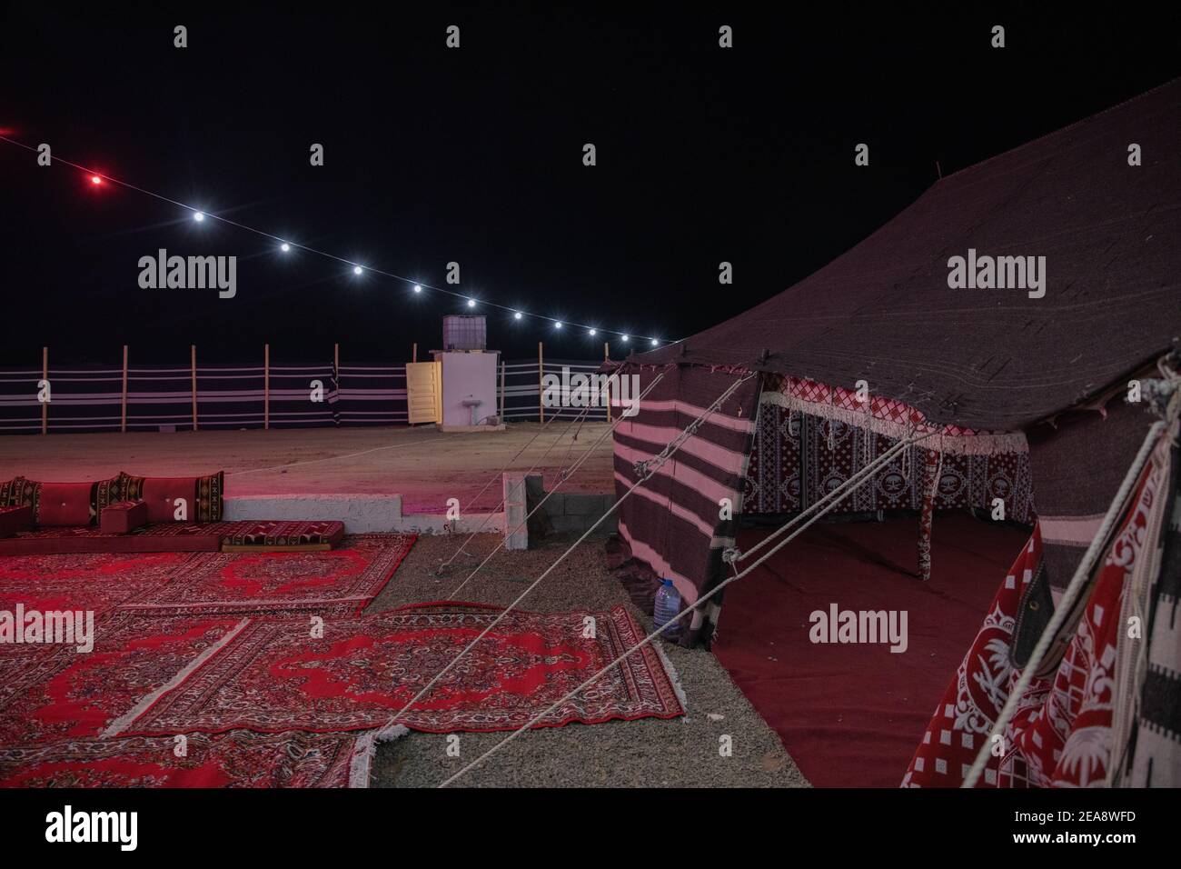 Arabian tent hi-res stock photography and images - Alamy