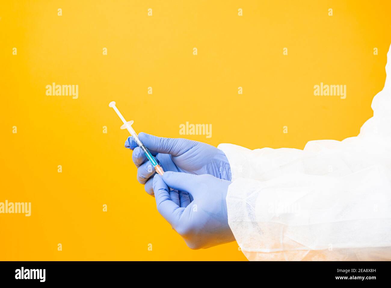 Intramuscular injection hi-res stock photography and images - Alamy