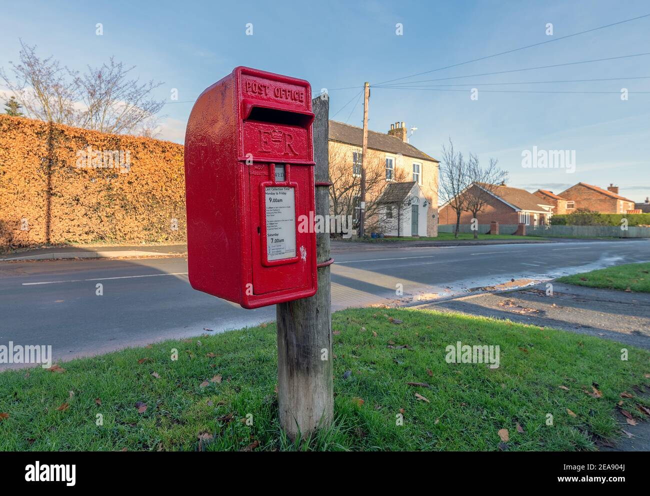 Wooden antique royal uk hi-res stock photography and images - Alamy