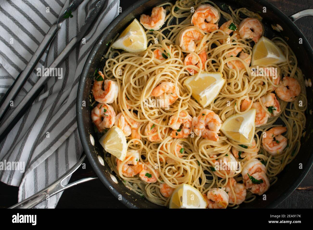 Seafood saute hi-res stock photography and images - Alamy