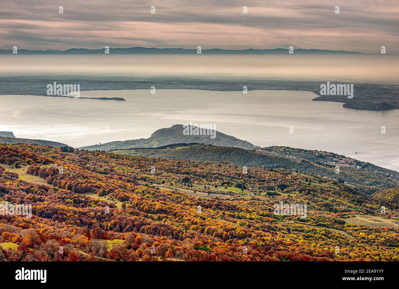Monte basso hi-res stock photography and images - Alamy