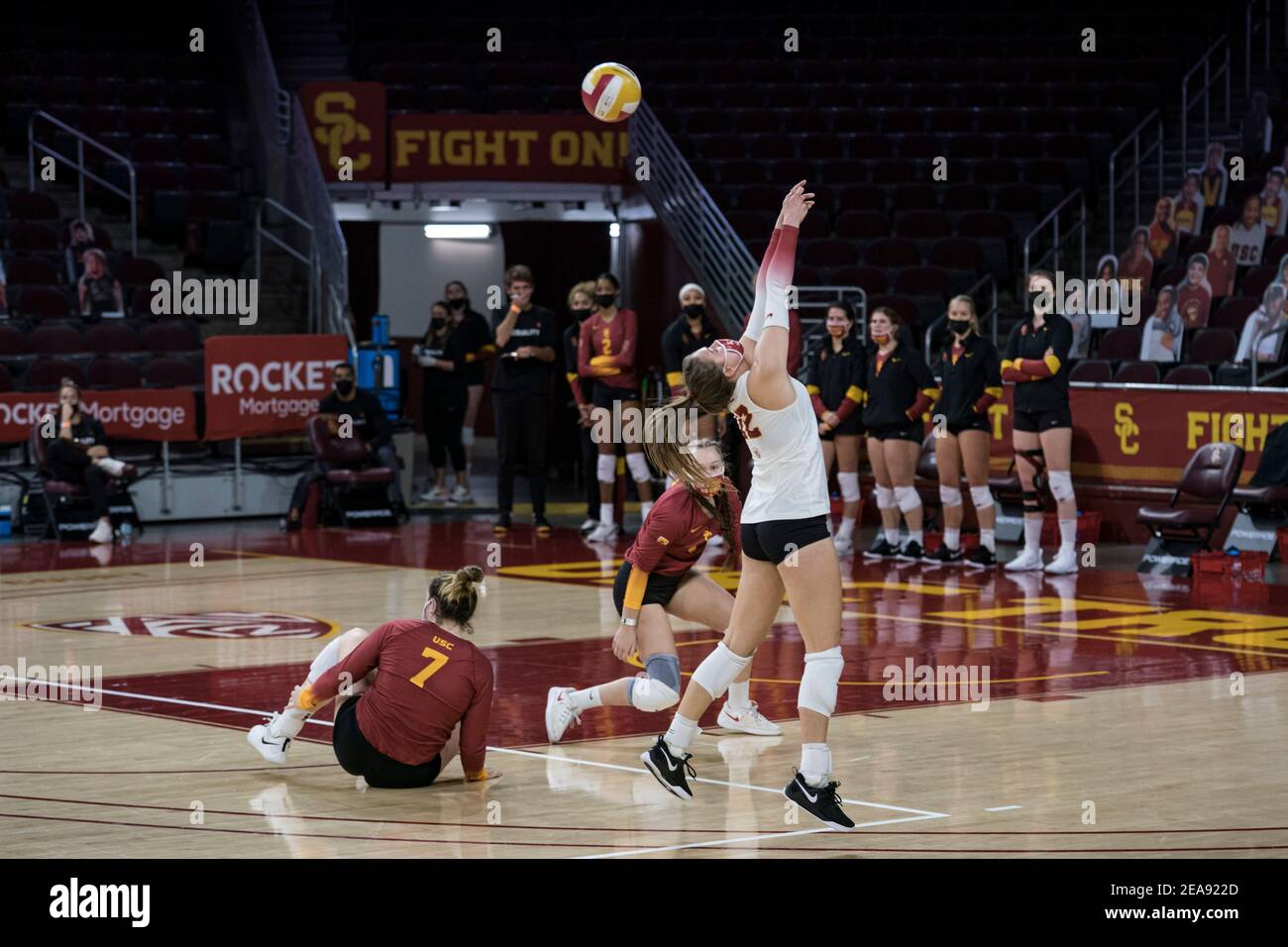 College women volleyball hi-res stock photography and images - Alamy