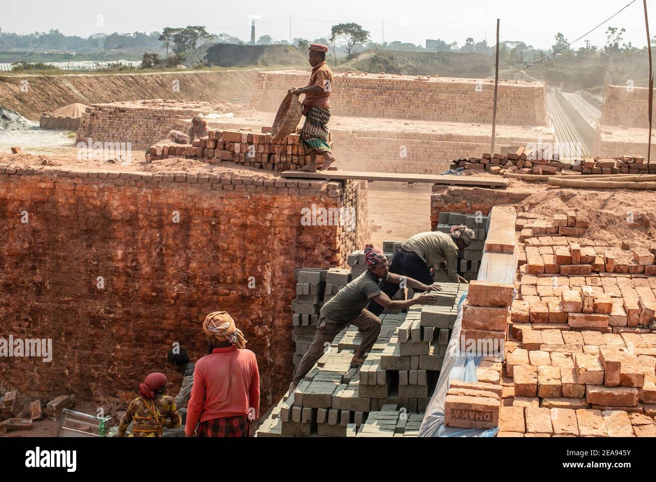 Bangladeshi taka hi-res stock photography and images - Alamy