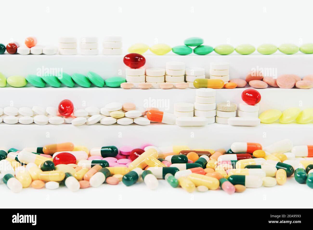 Many different pill various hi-res stock photography and images - Alamy