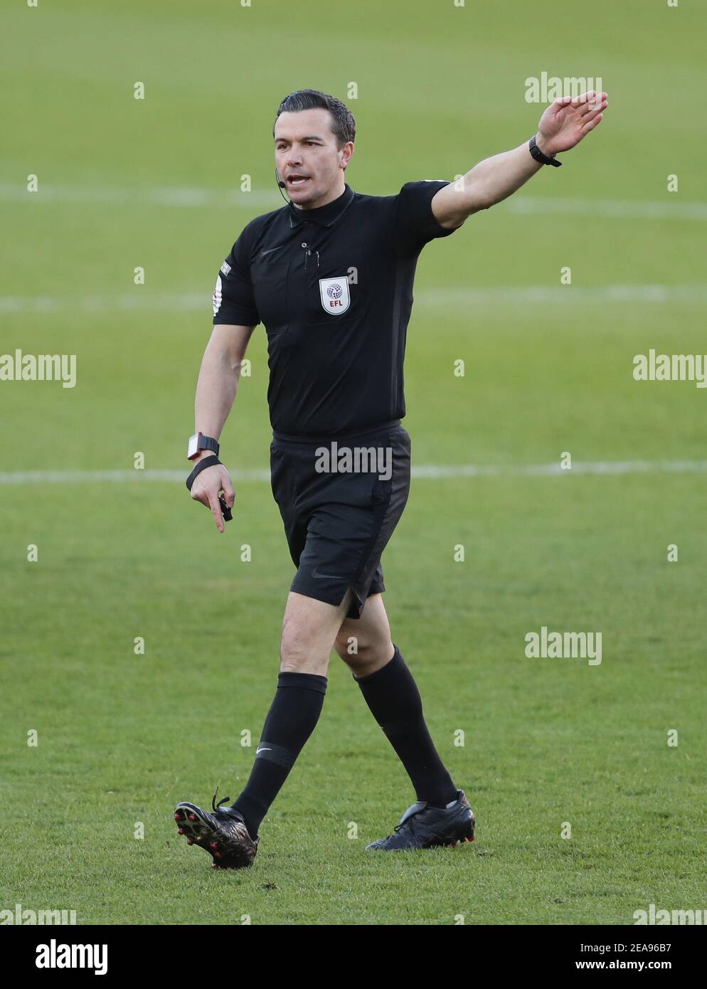 Football boro referee hi-res stock photography and images - Alamy