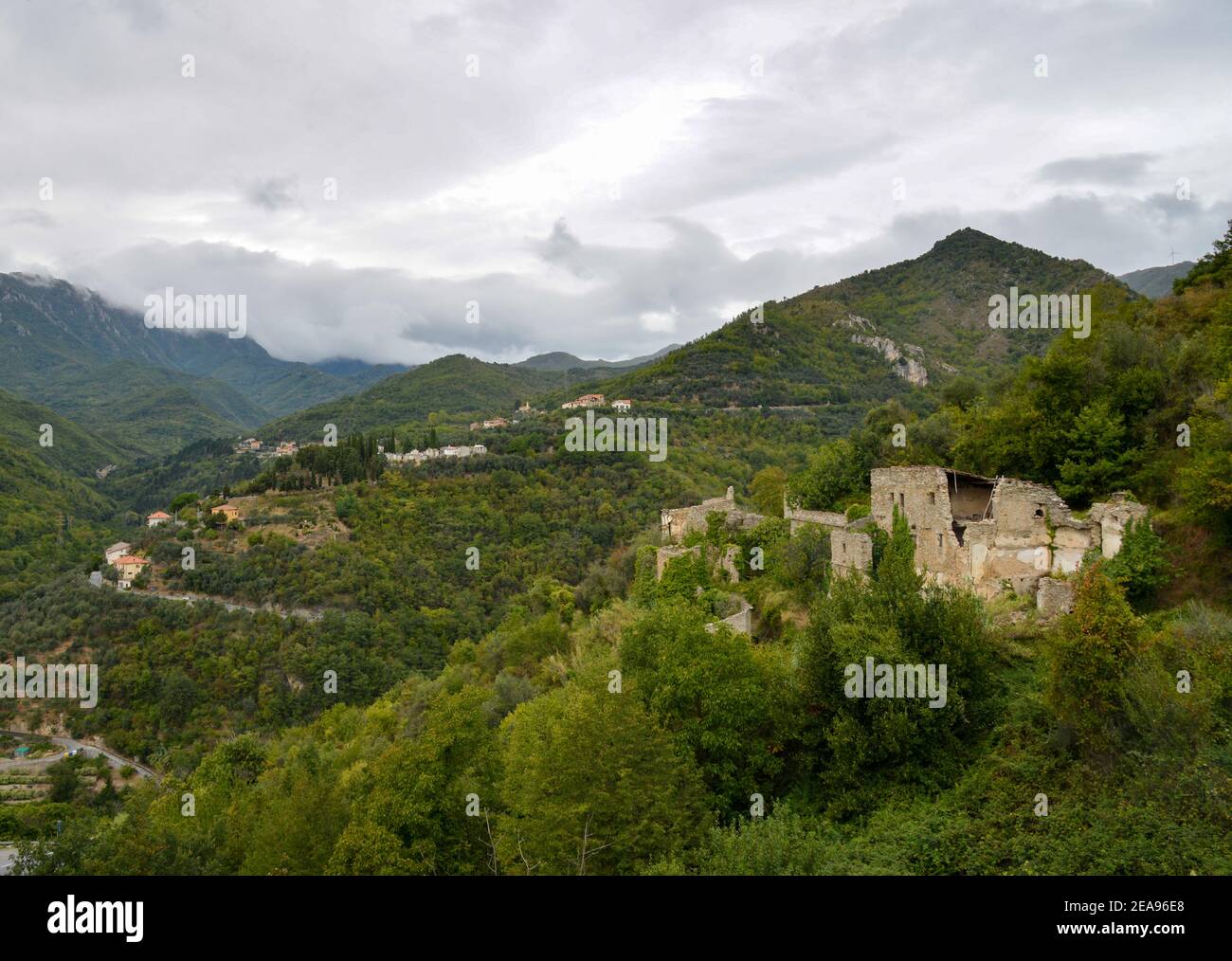 Castelvecchio fortress hi-res stock photography and images - Alamy