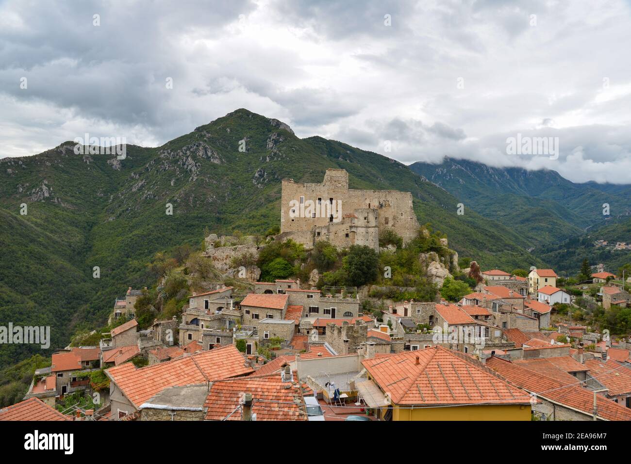 Castle at Castelvecchio of Rocca Barbena, Italy Stock Photo - Alamy
