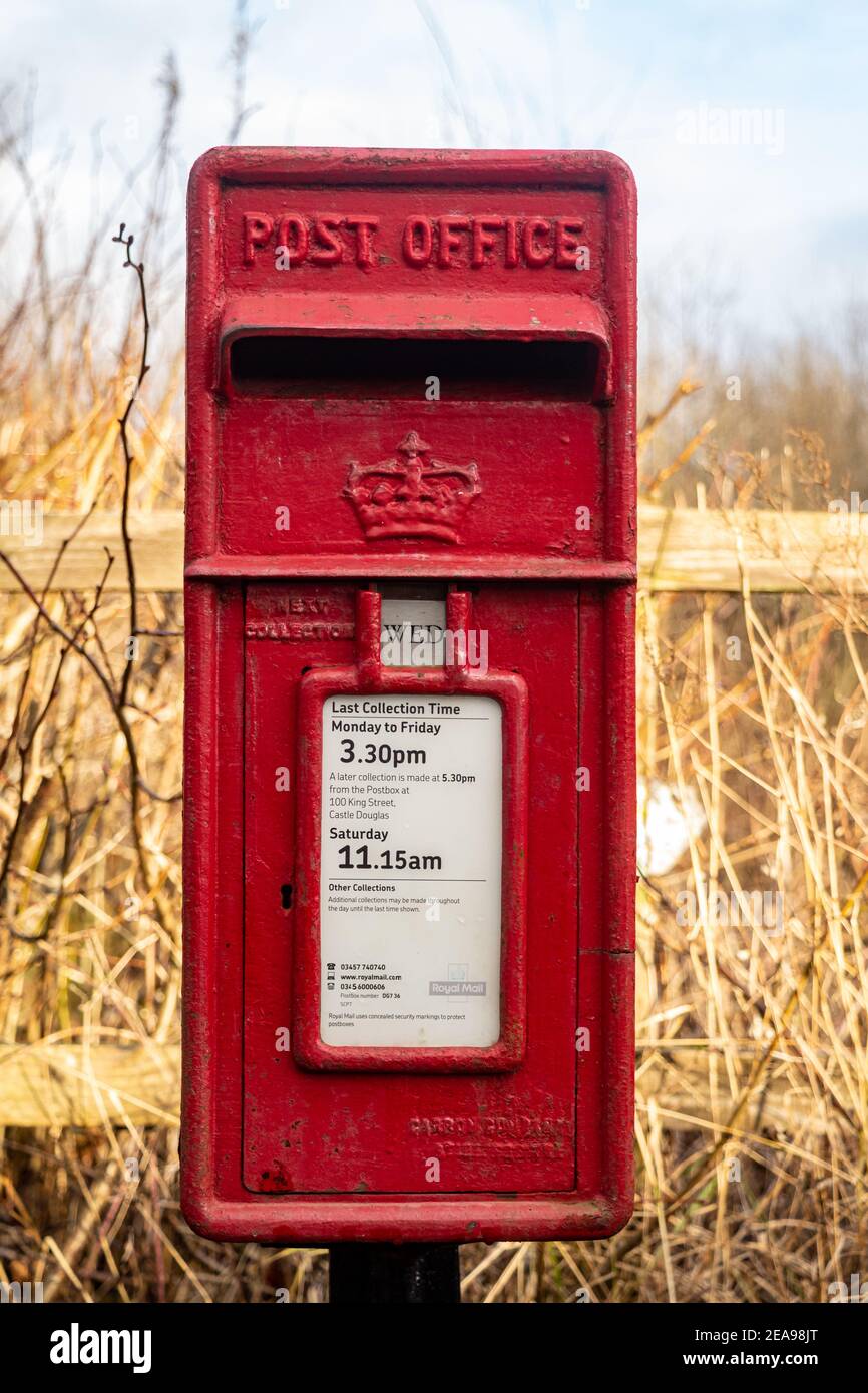 Glenlee, Scotland - December ‎24, ‎2020: Red British Royal Mail, Lamp ...