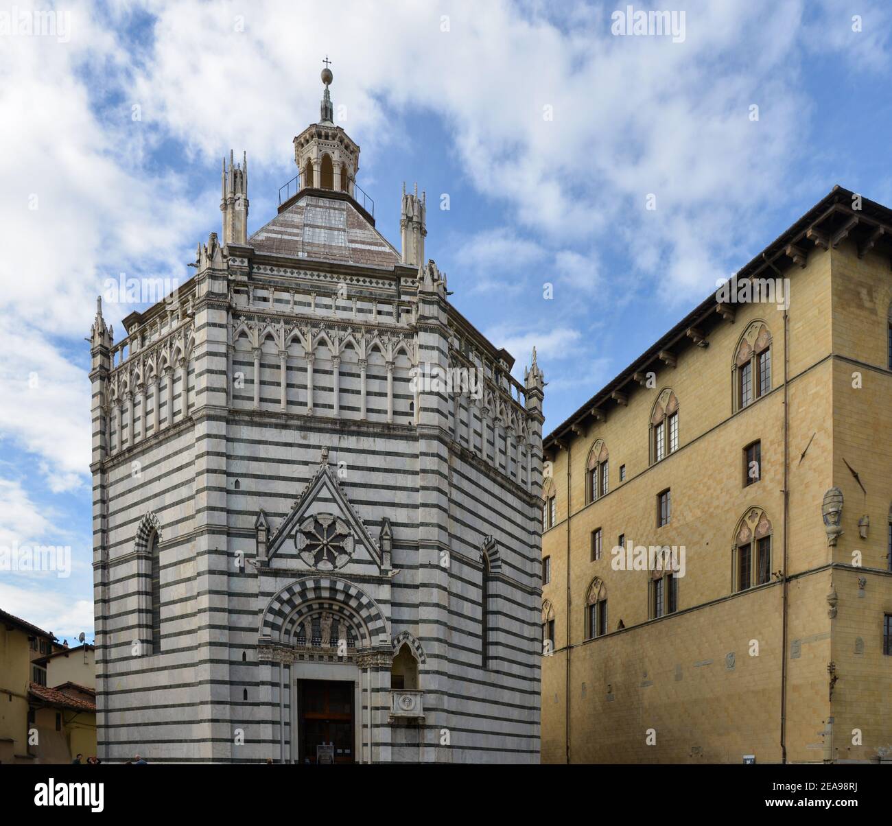 Tower italy history hi-res stock photography and images - Alamy