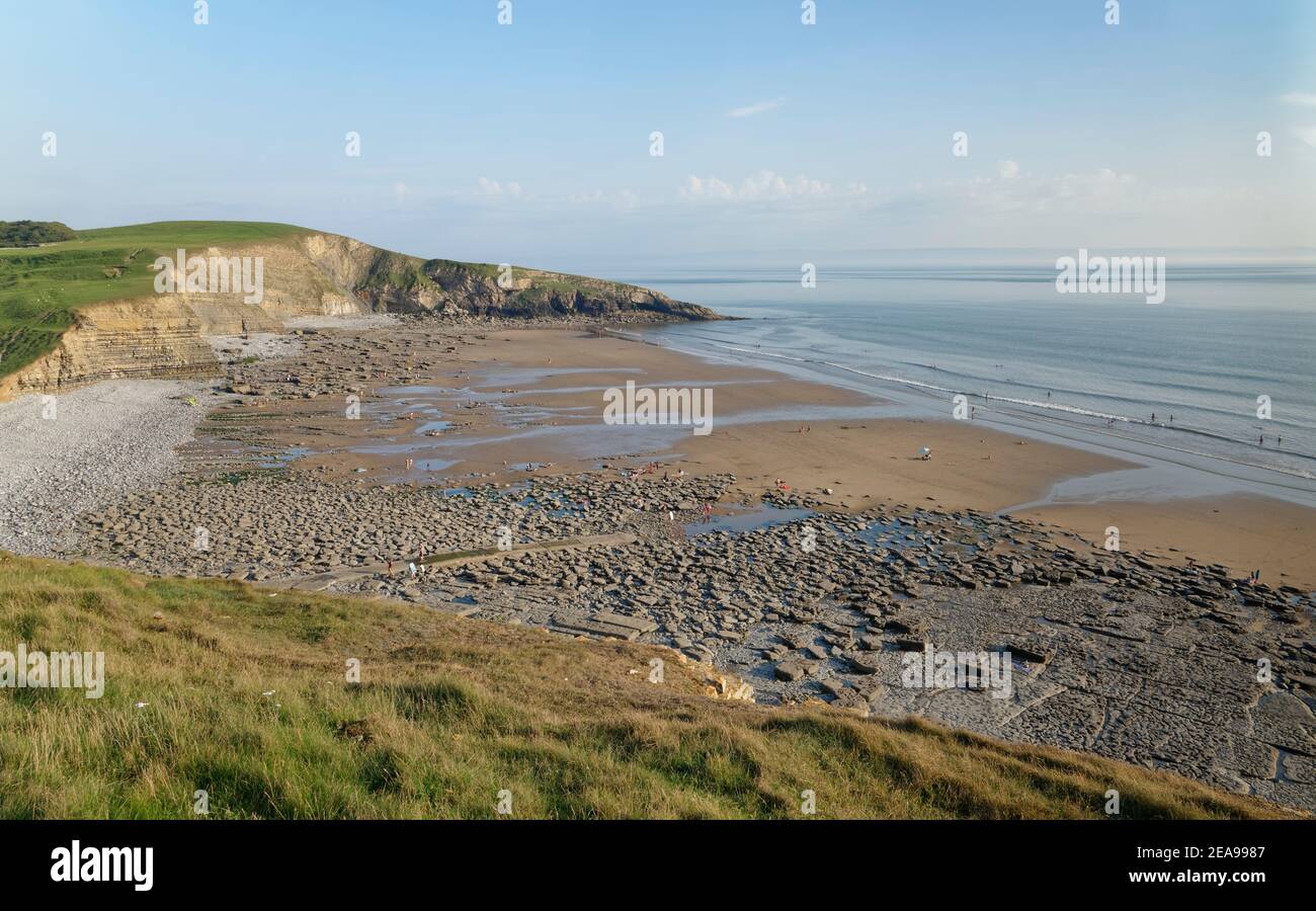 Wave cut platform exposed low hi-res stock photography and images - Alamy