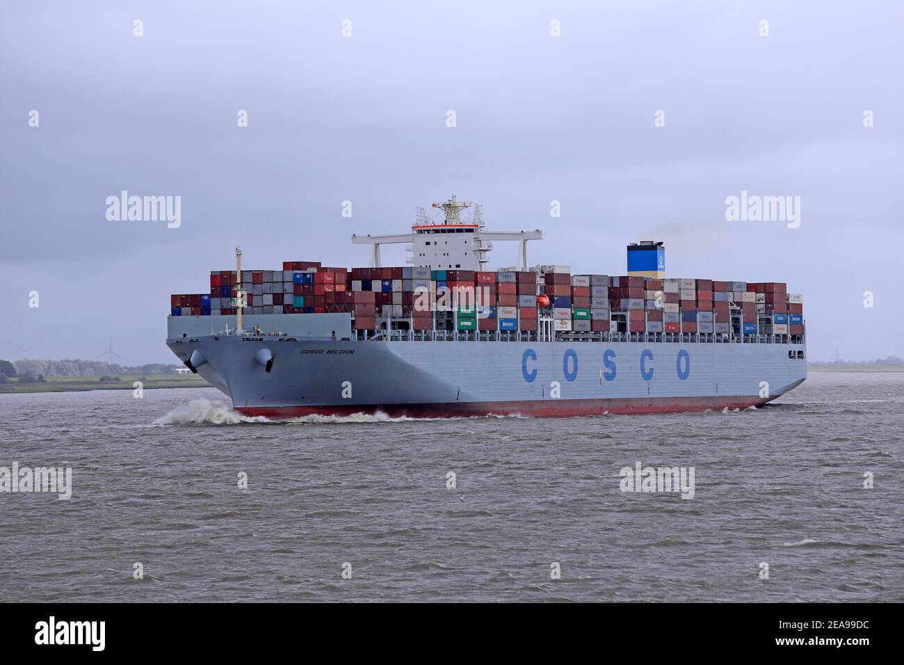 Container ship on the elbe near stade hi-res stock photography and ...