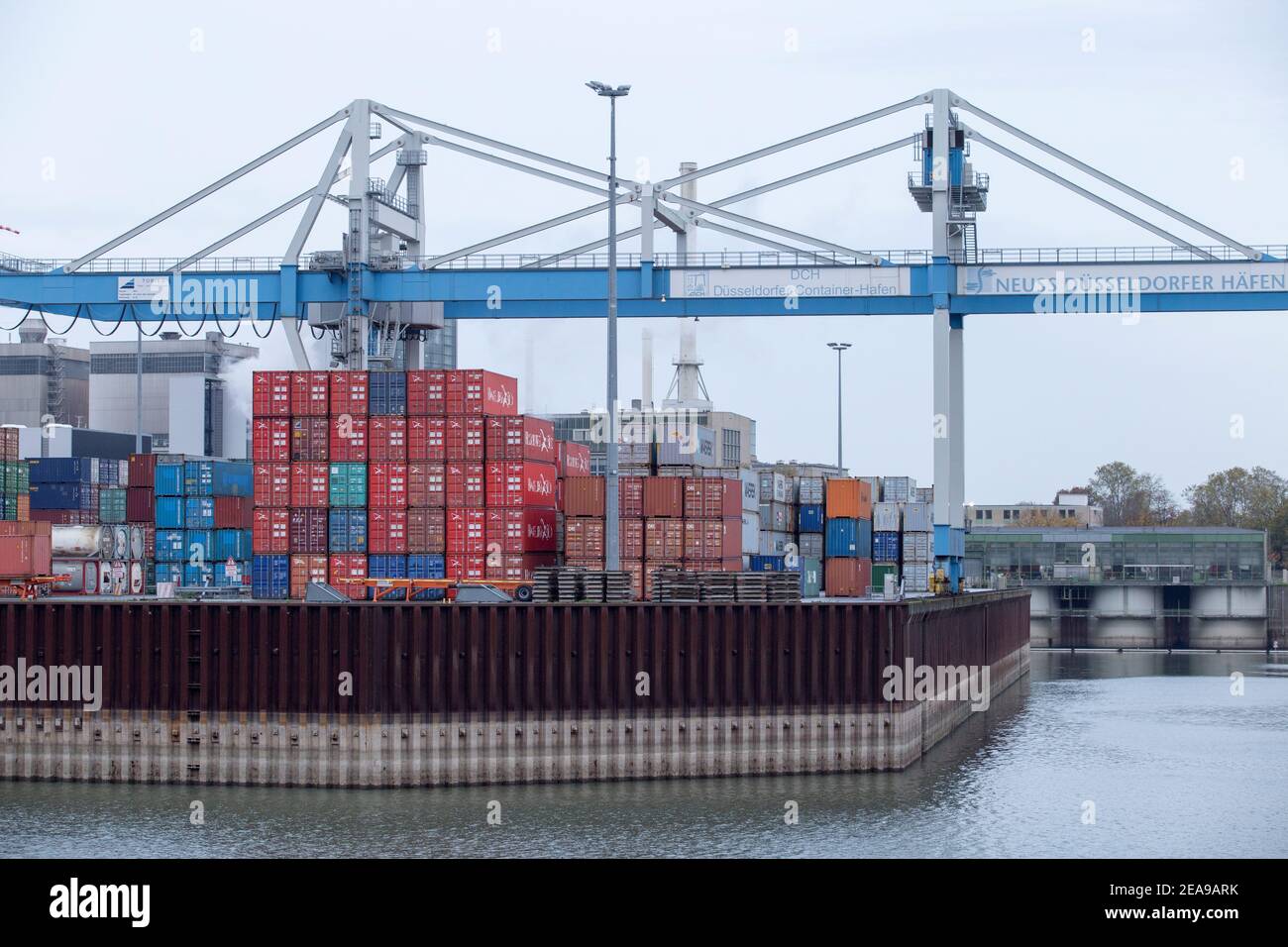 Port duesseldorf hi-res stock photography and images - Alamy