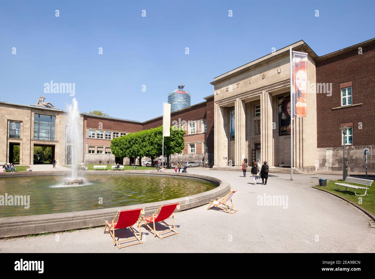 Ehrenhof fountain hi-res stock photography and images - Alamy