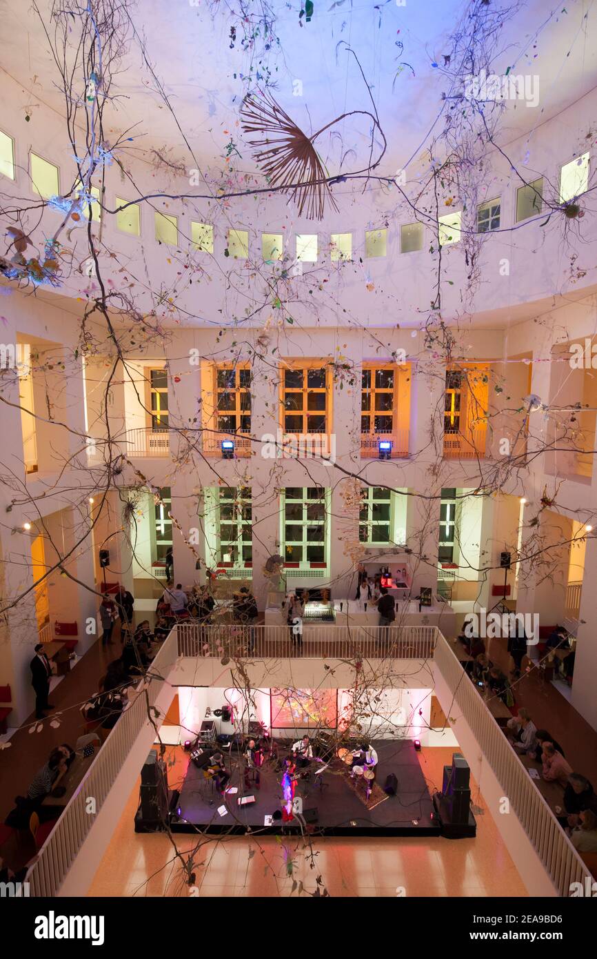 Night of the museums, Ehrenhof, Duesseldorf Stock Photo - Alamy