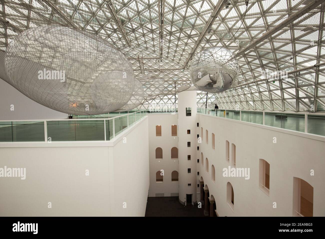 K21 dusseldorf interior hi-res stock photography and images - Alamy