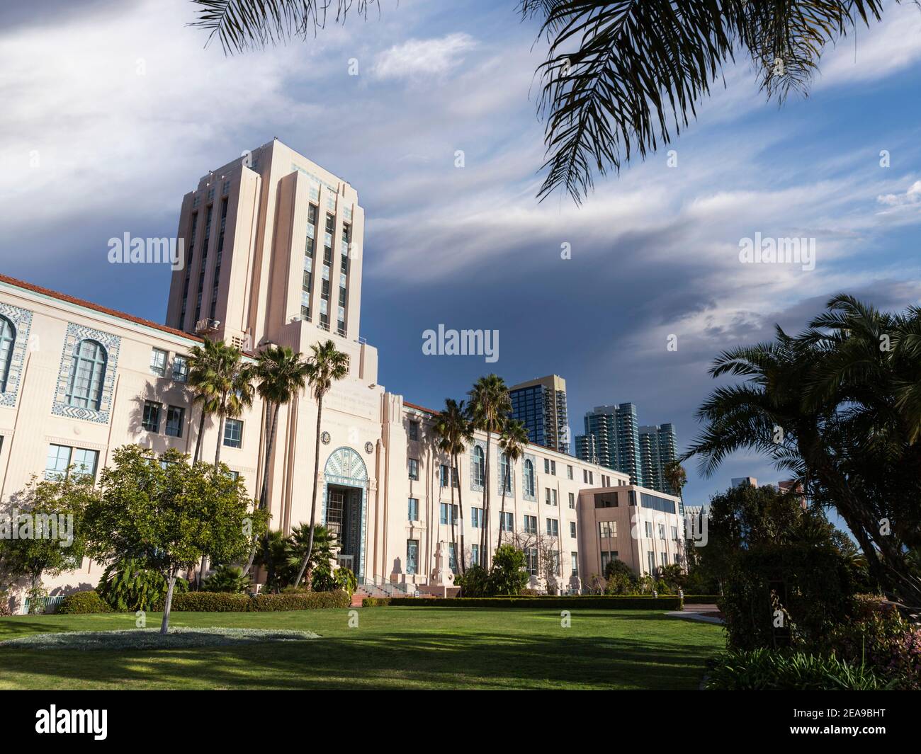 San diego administration building hi-res stock photography and images ...