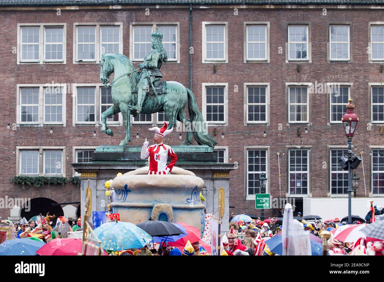 Hoppeditz, beginning of carnival, market square, Duesseldorf Stock ...
