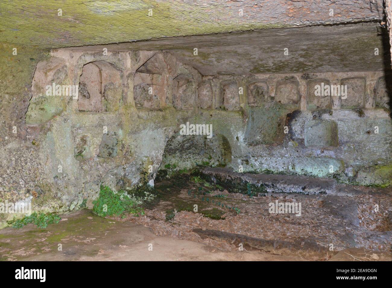 Necropolis monument hi-res stock photography and images - Alamy