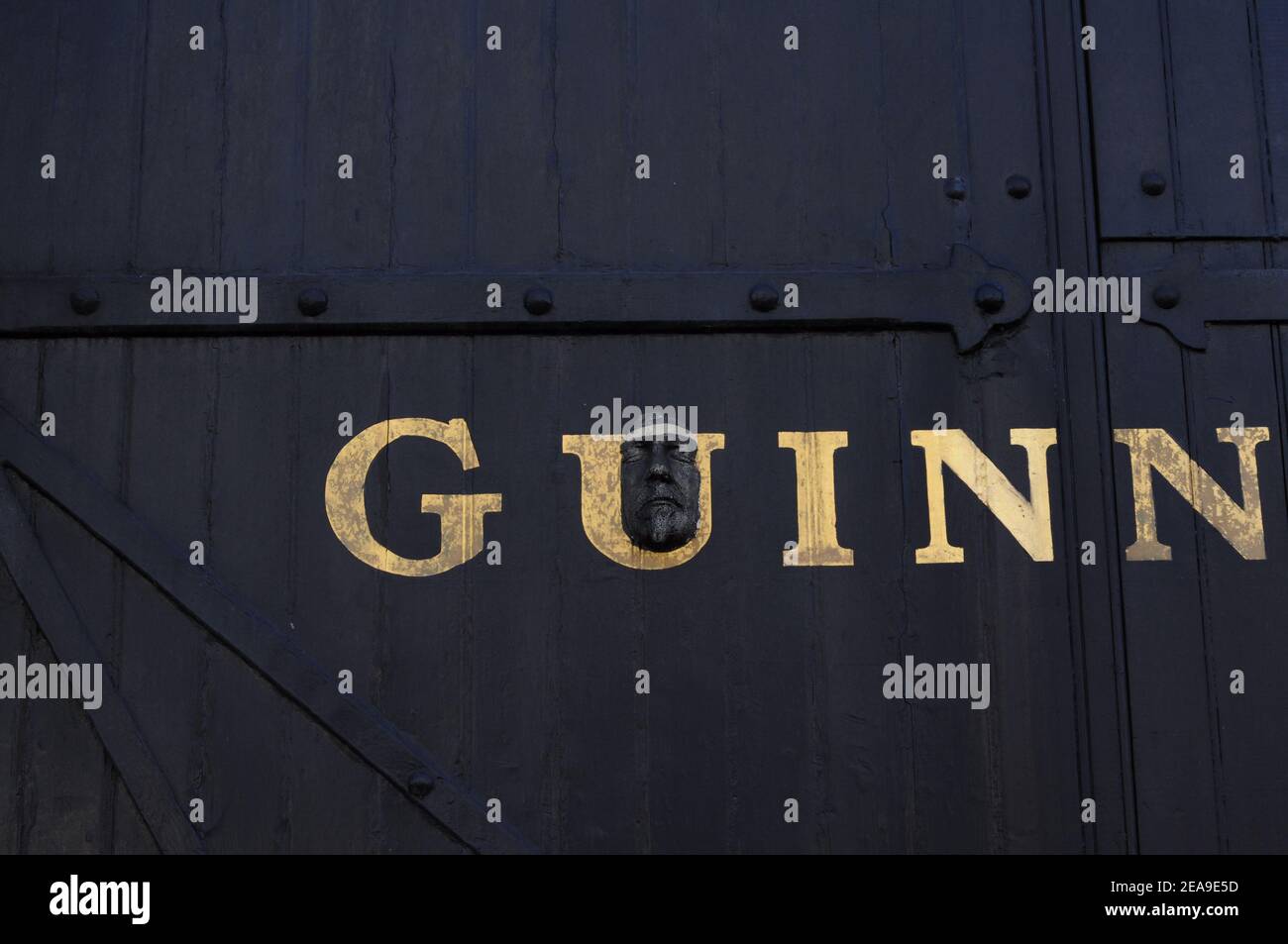 Guinness doors hi-res stock photography and images - Alamy