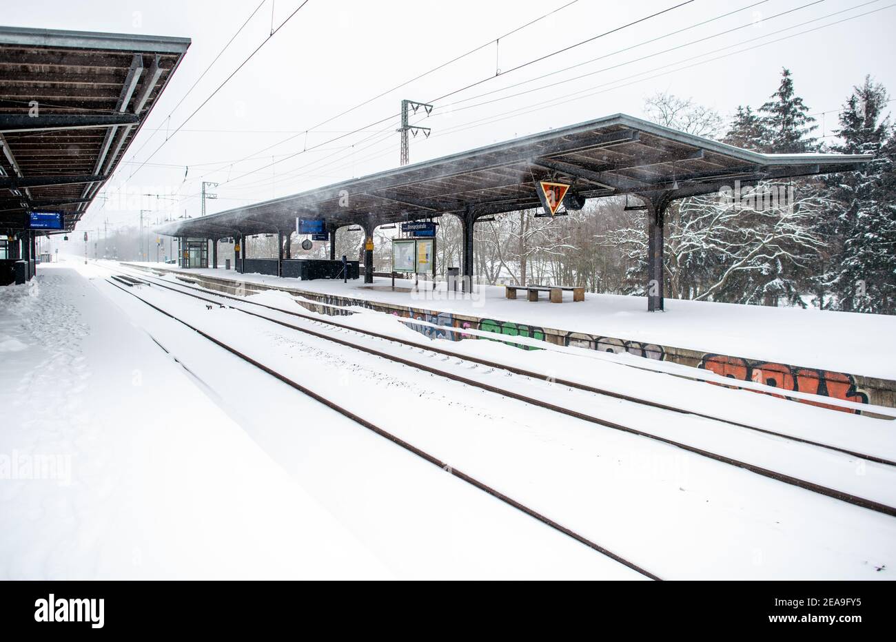 Hanover, Germany. 08th Feb, 2021. Snow blows from a roof onto the ...