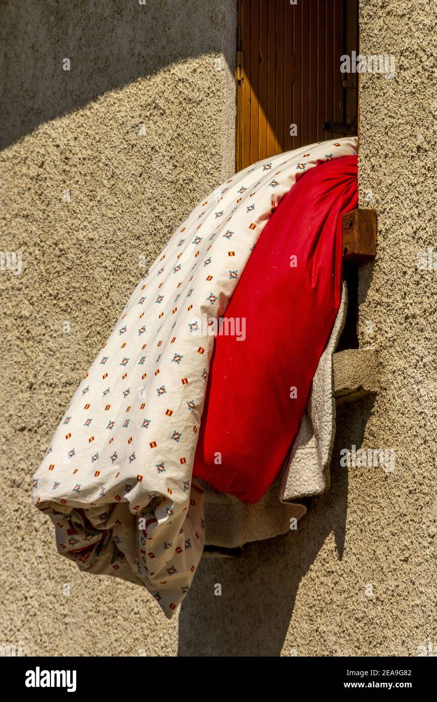 Hanging sheets room hi-res stock photography and images - Alamy