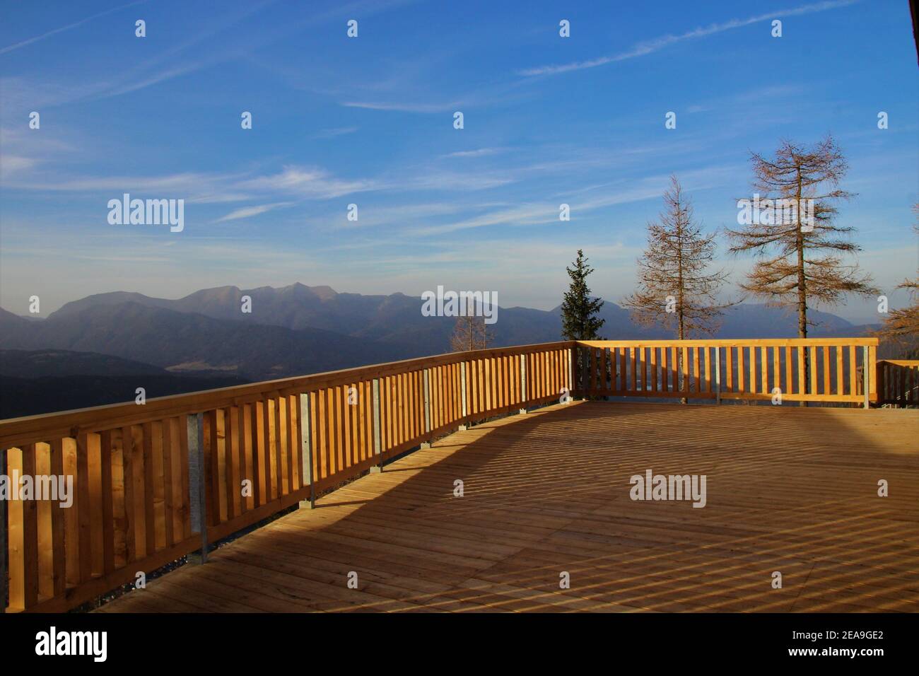 Hut terrace hi-res stock photography and images - Alamy