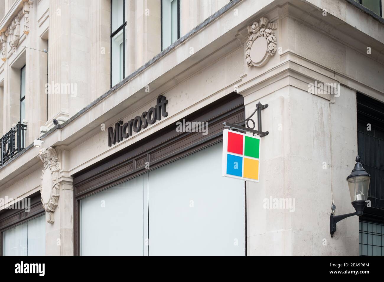 Microsoft oxford street hi-res stock photography and images - Alamy
