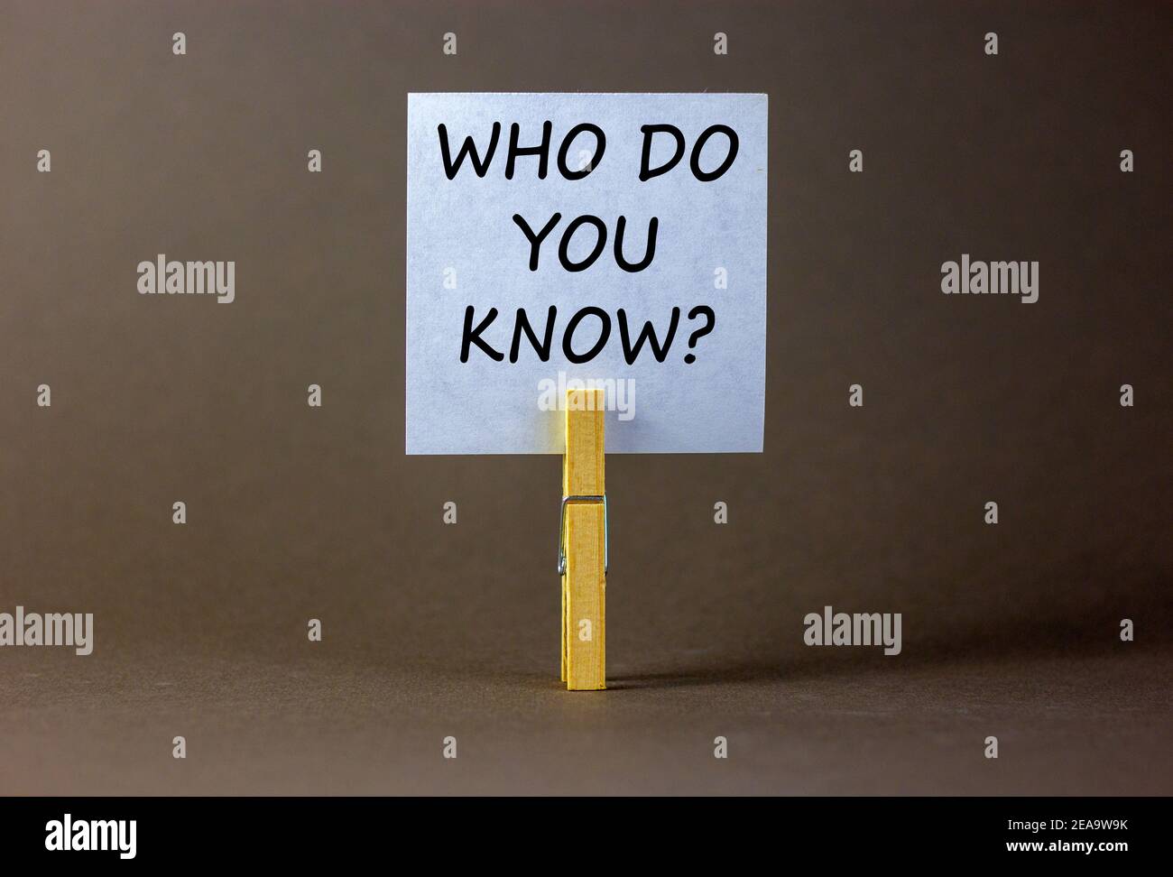 Who do you know symbol. White paper with words 'who do you know', clip ...