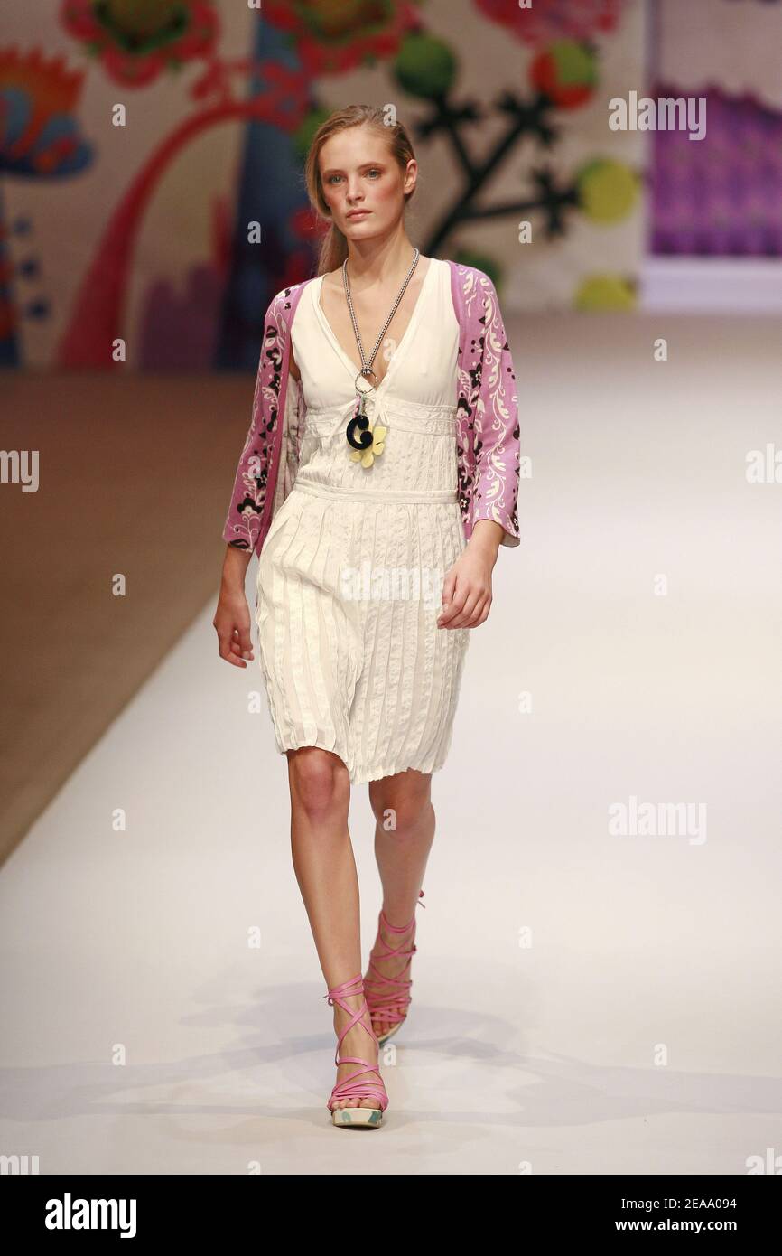 Model during clements ribeiro show hi-res stock photography and images ...