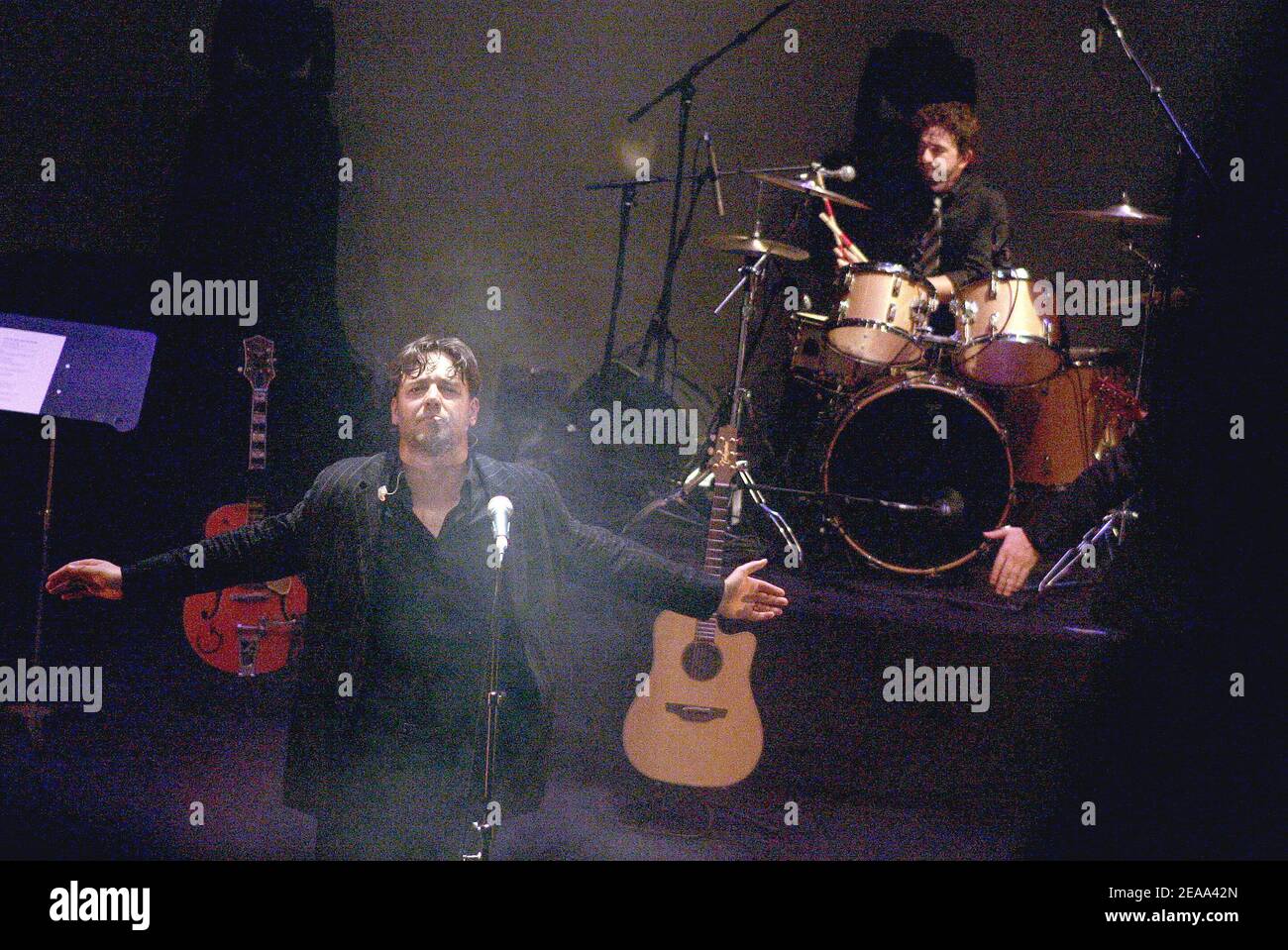 New Zealand born actor Russell Crowe performs with his band at 'L ...