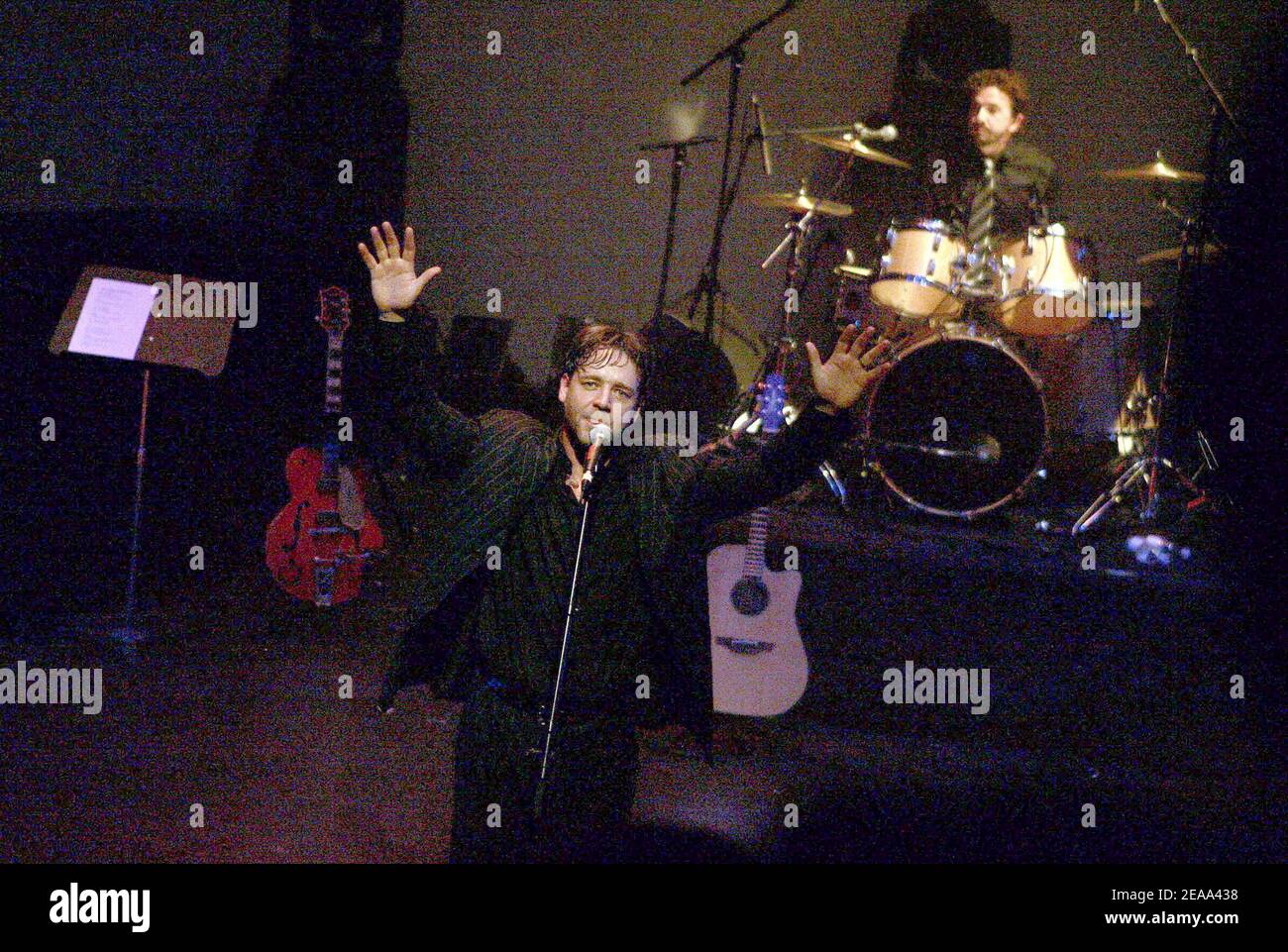 New Zealand born actor Russell Crowe performs with his band at 'L ...